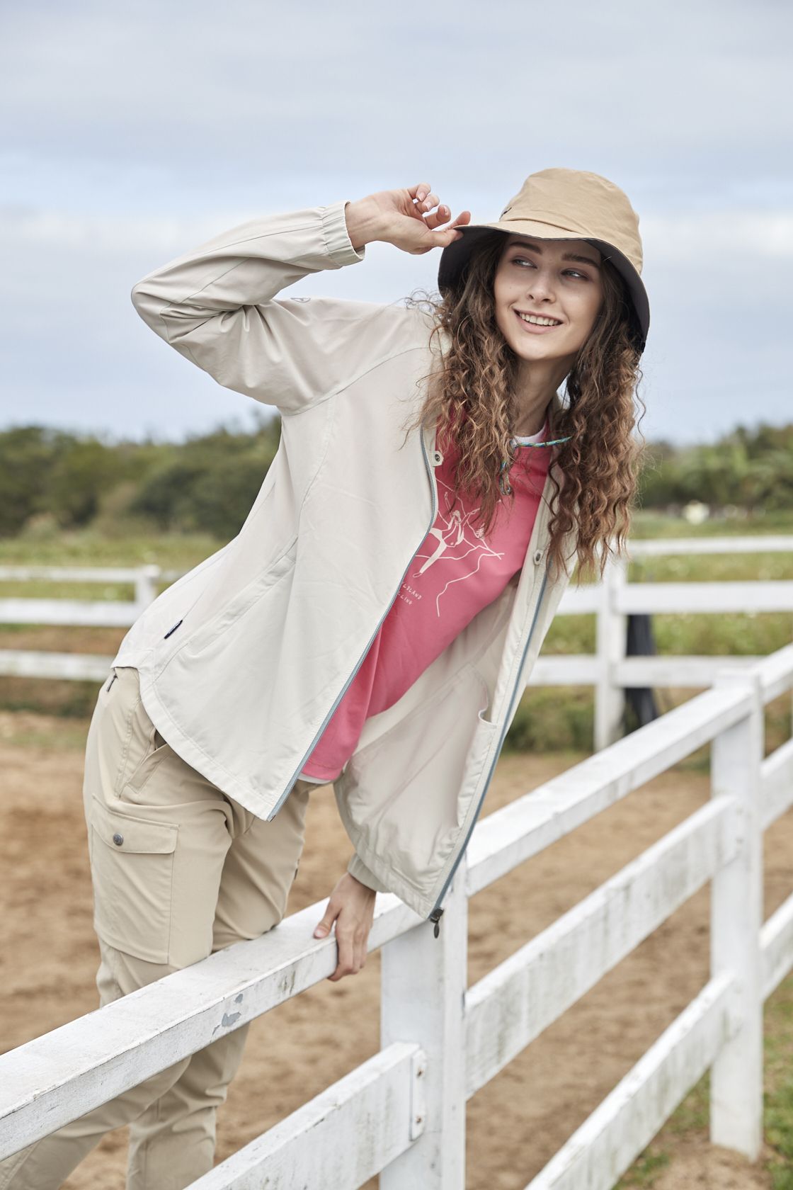 女N66彈性抗UV貼袋機能長褲 - 商品介紹 - WILDLAND 荒野國際